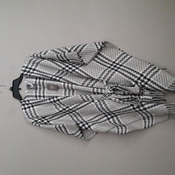 Vince Camuto | Accessories | Vince Camuto Ruana Fringe Plaid Poncho ...